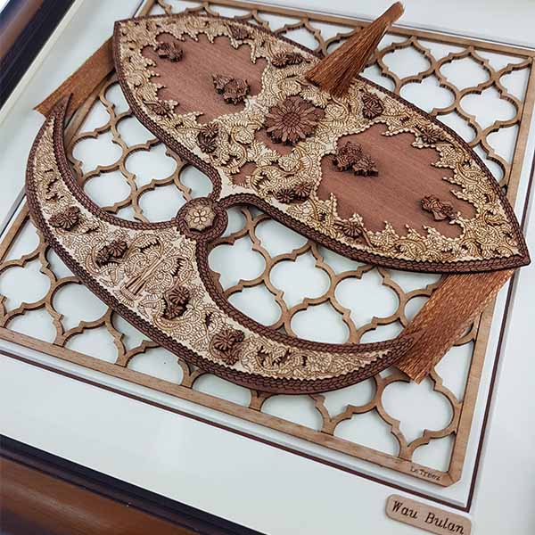 Unique VIP Gift Wood Veneer Frame | OKS28-W1001 Wau Bulan - Wood ...